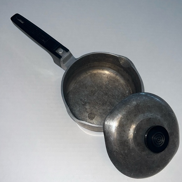 Magnalite | Kitchen | Vintage Magnalite Wagner Ware Sidney Pot Quart ...